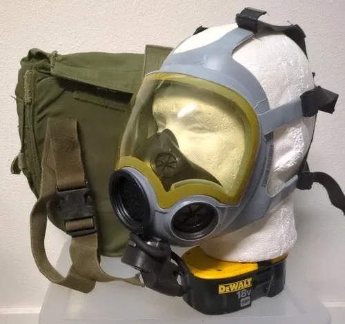 Vintage US Military USAF Gas Mask MSA Model MCU-2/P Size Medium w/ Bag ...